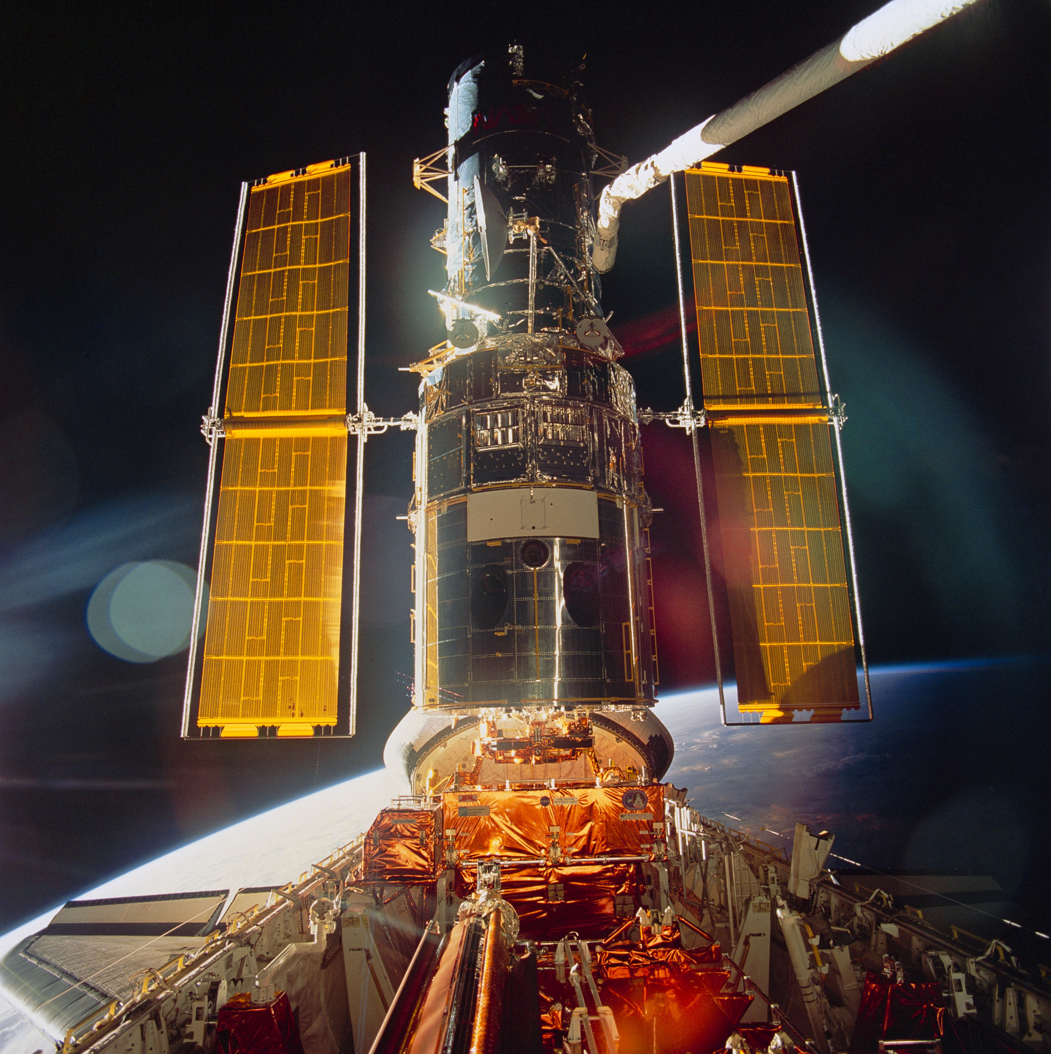 Hubble Servicing Missions Timeline: Non-Interactive, Full Text - NASA ...
