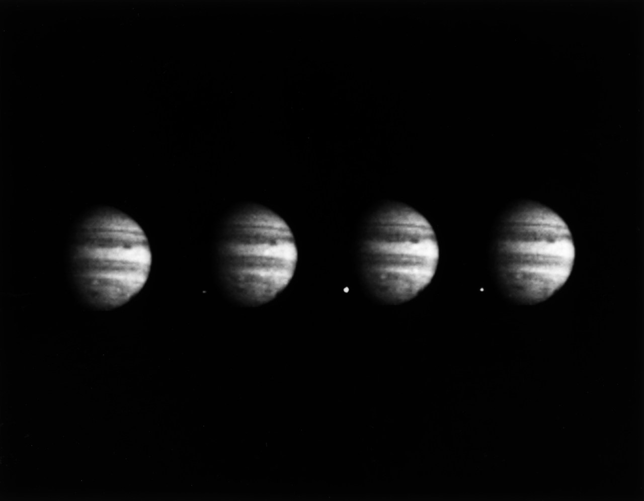 Comet Shoemaker-Levy 9 Fragment W Impacts Jupiter (1994) - NASA Science