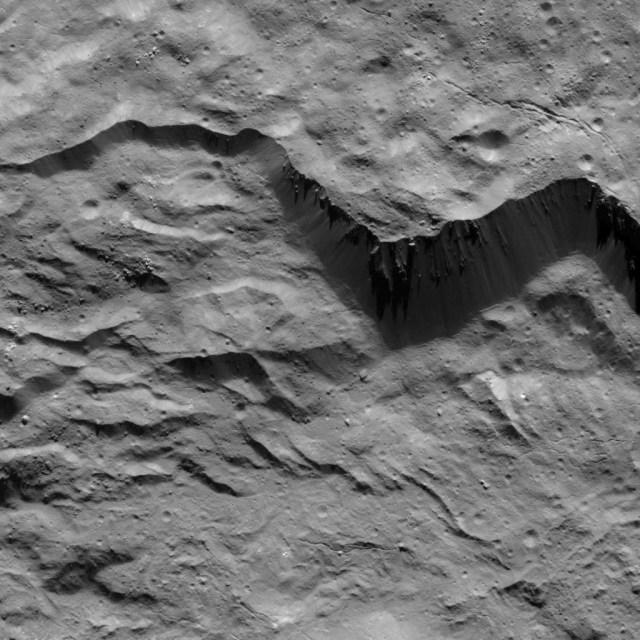 Mass Wasting Features Along Occator Crater's Rim - NASA Science