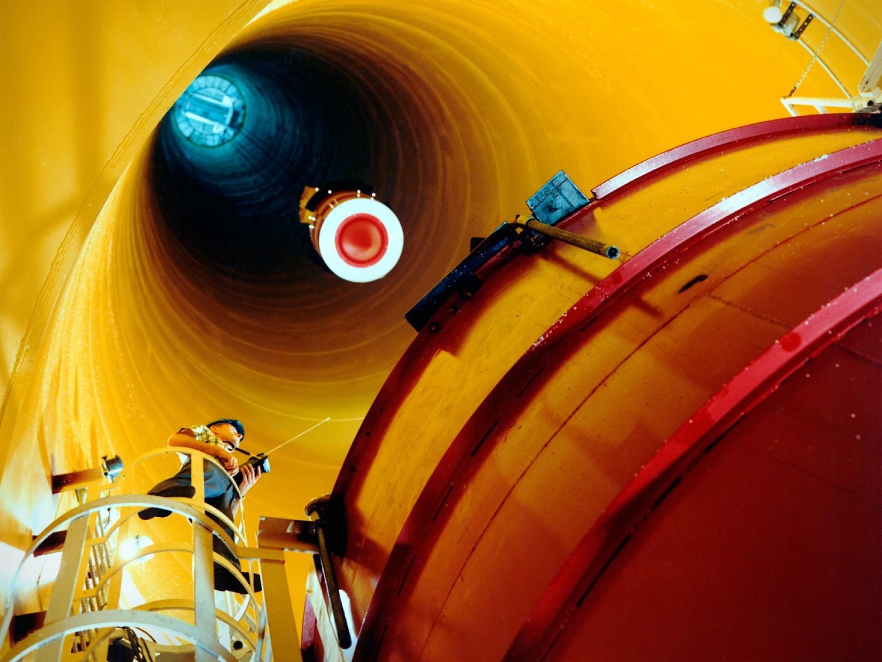 How (and why) do NASA researchers simulate microgravity on Earth ...