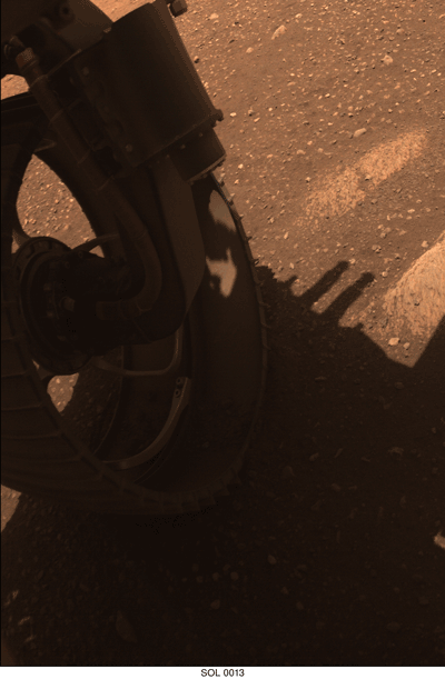 Multiple Views of Perseverance's Wheels Wiggling - NASA Science