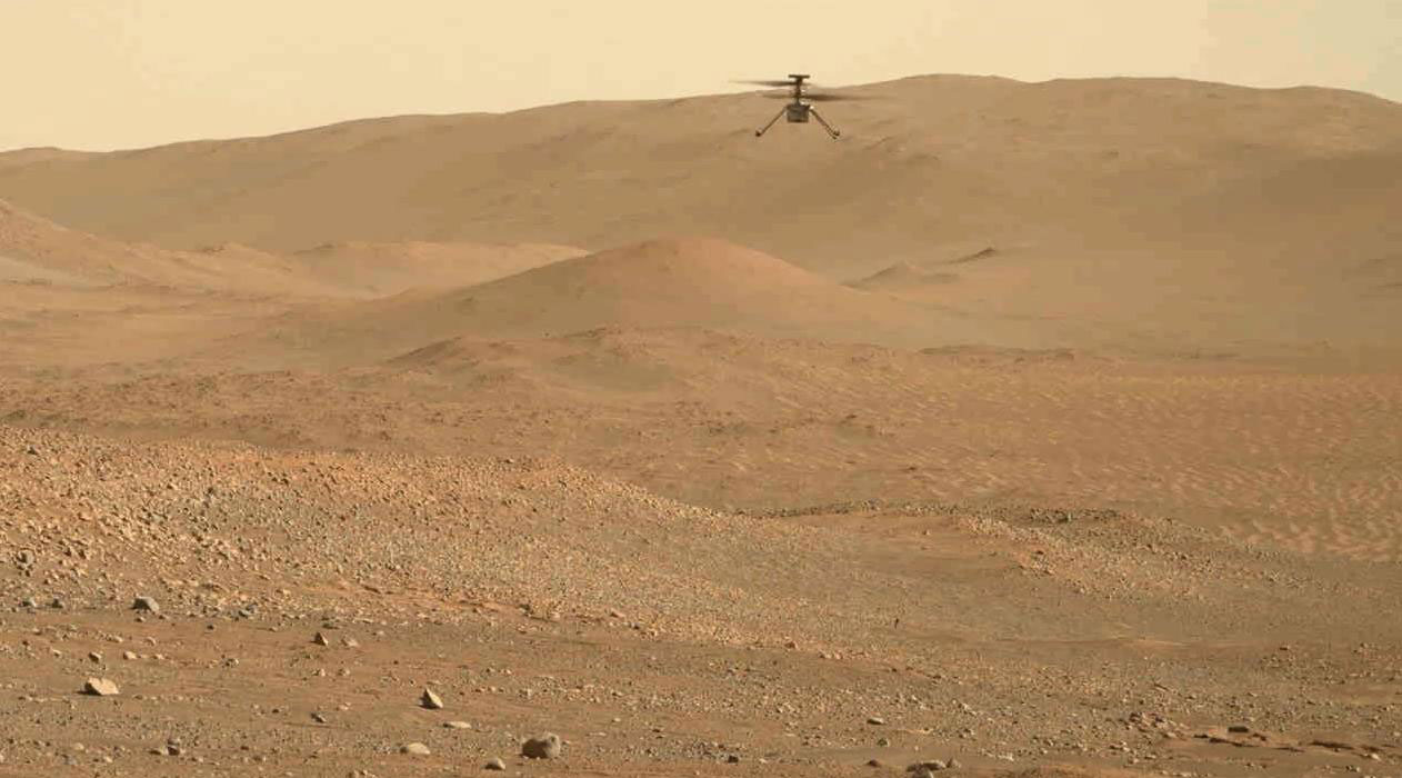 Perseverance Rover Watches Ingenuity Mars Helicopter's 54th Flight ...