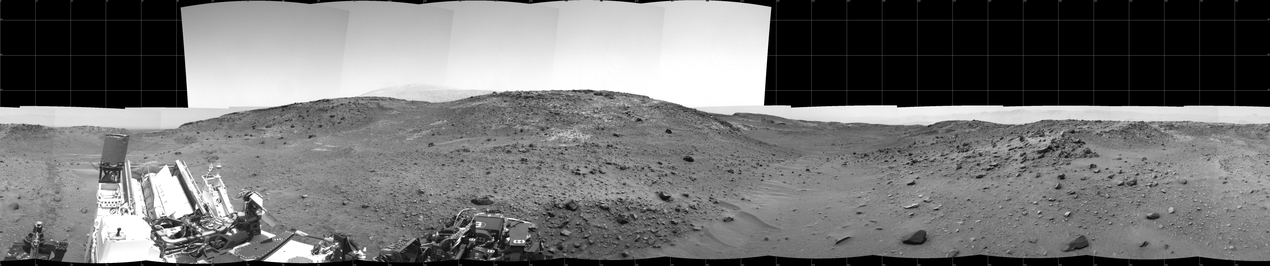 Sol 0950: Left Navigation Camera, Cylindrical Projection - NASA Science