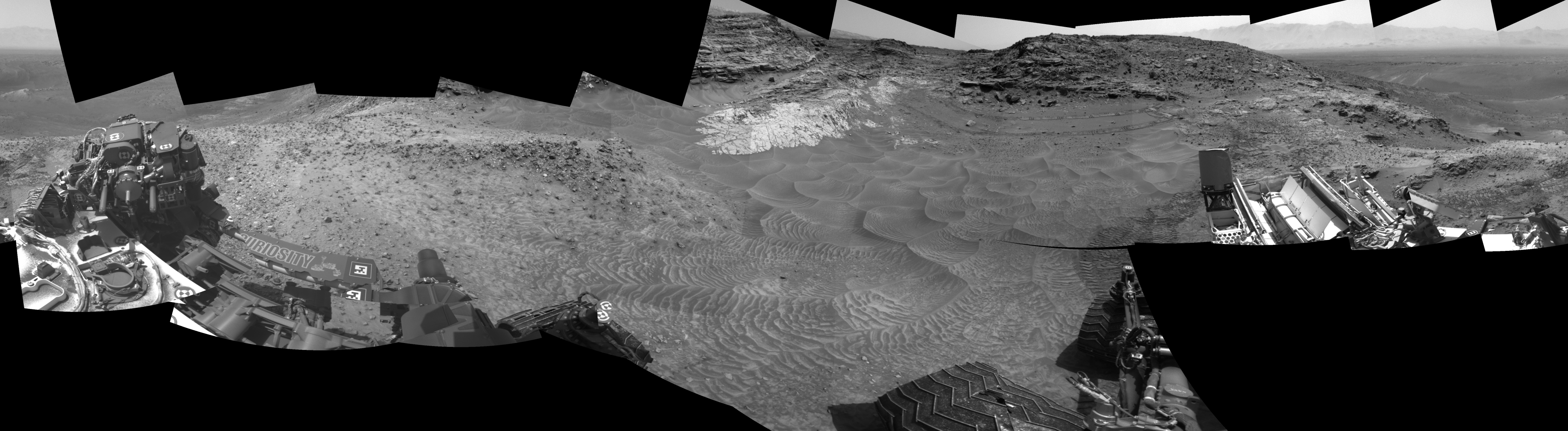 Sol 1049: Left Navigation Camera, Cylindrical Perspective - NASA Science