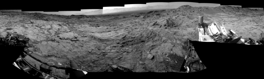Sol 1353: Left Navigation Camera, Cylindrical Perspective - NASA Science