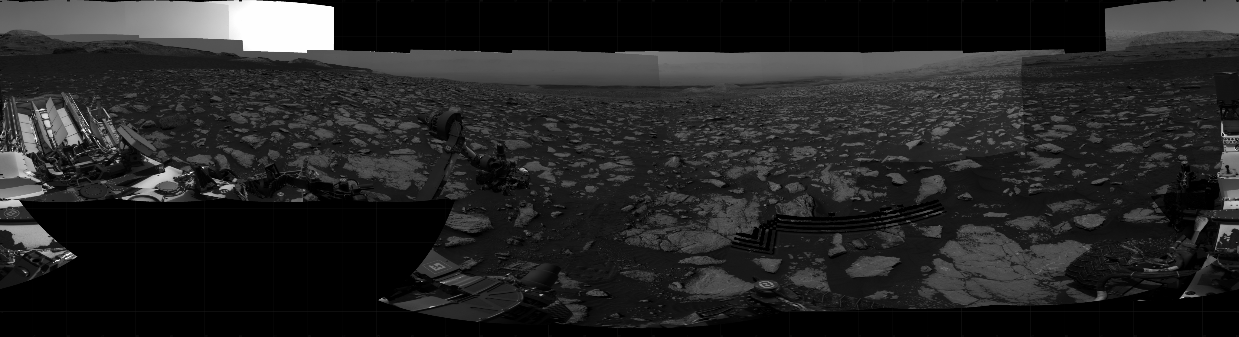 Sol 2998: Right Navigation Camera, Cylindrical Projection - NASA Science