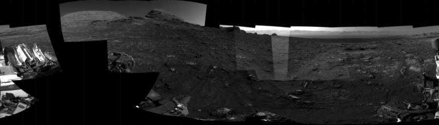 Sol 3159: Right Navigation Camera, Cylindrical Projection - NASA Science