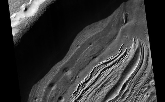 Intra-Crater Structure in NW Hellas Basin, Mars - NASA Science