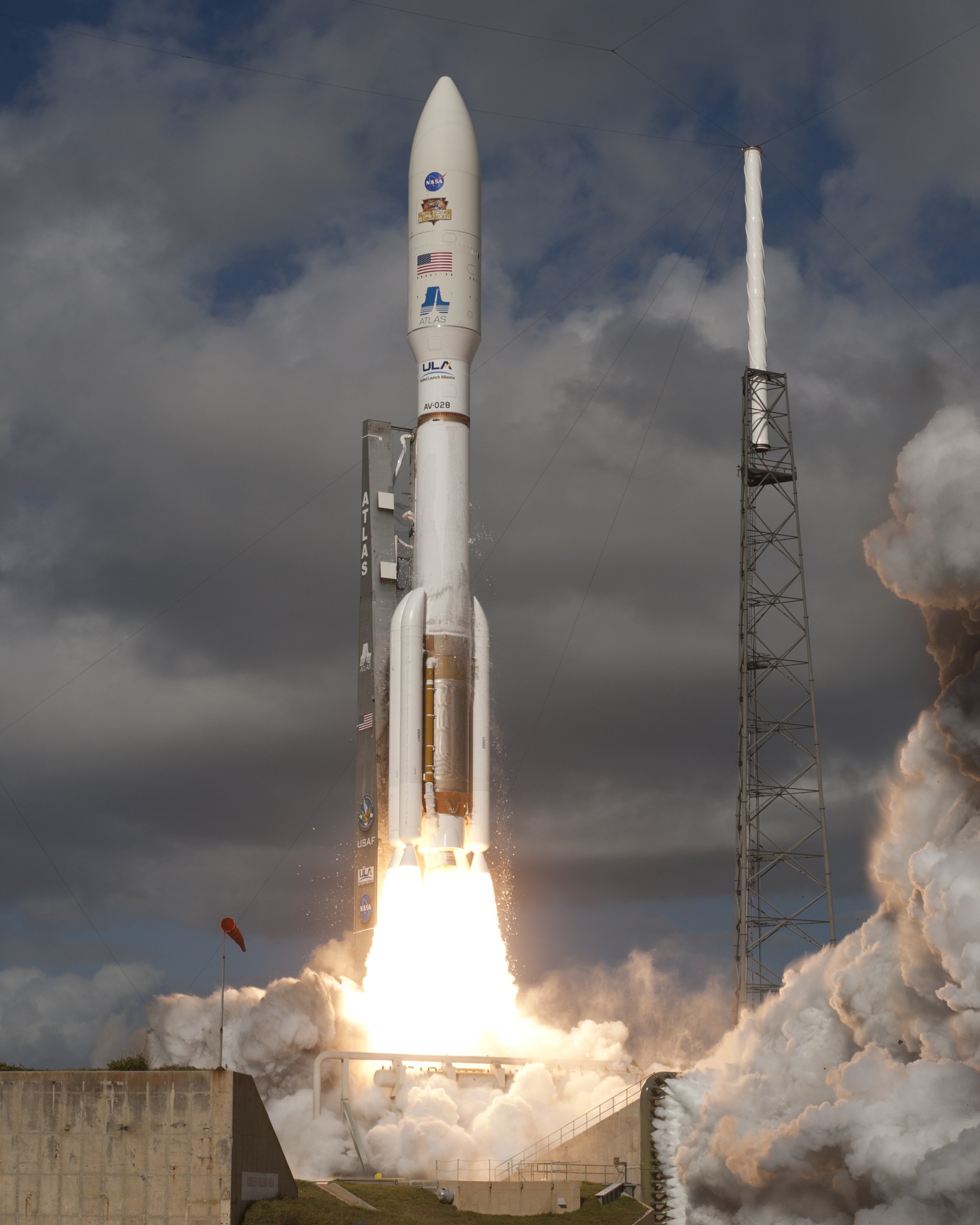 Launching The Atlas V Rocket - NASA Science