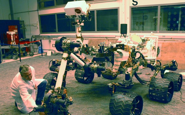 Testing Precision of Movement of Curiosity's Robotic Arm - NASA Science