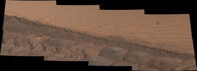 Ripple's Interior Exposed by Rover Wheel Track - NASA Science