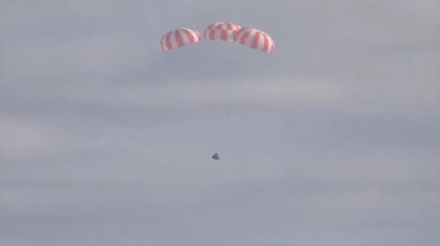Orion Splashed Down in the Pacific Ocean - NASA Science