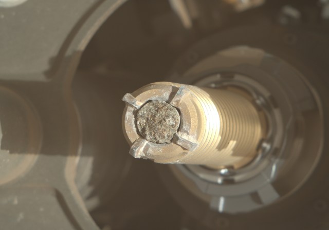 A Tale of Turquoise Bay: Sampling Unique Bedrock at the Margin Unit ...