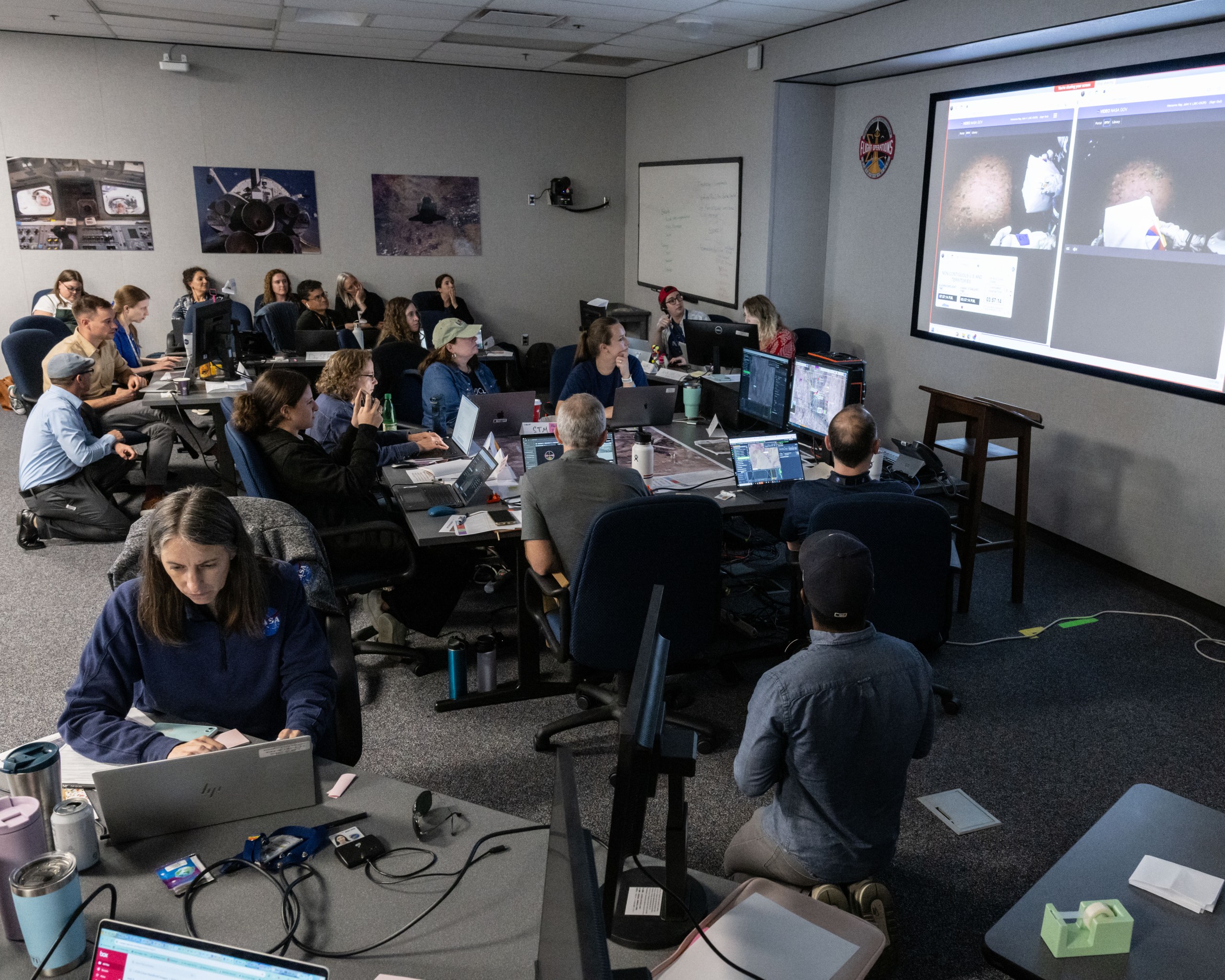 Behind the Scenes of a NASA ‘Moonwalk’ in the Arizona Desert - NASA Science